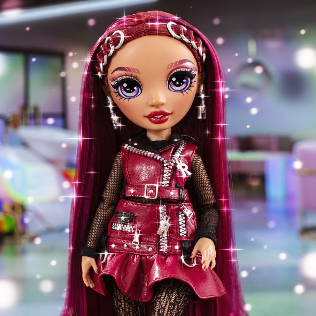 Rainbow High CORE Fashion Doll- Mila Berrymore (Burgundy) - To nejlepší ...